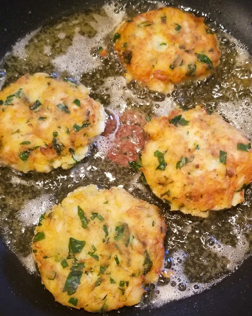 Cod Fish Cakes with Spicy Mayo – A New Easter Tradition | Runaway Apricot